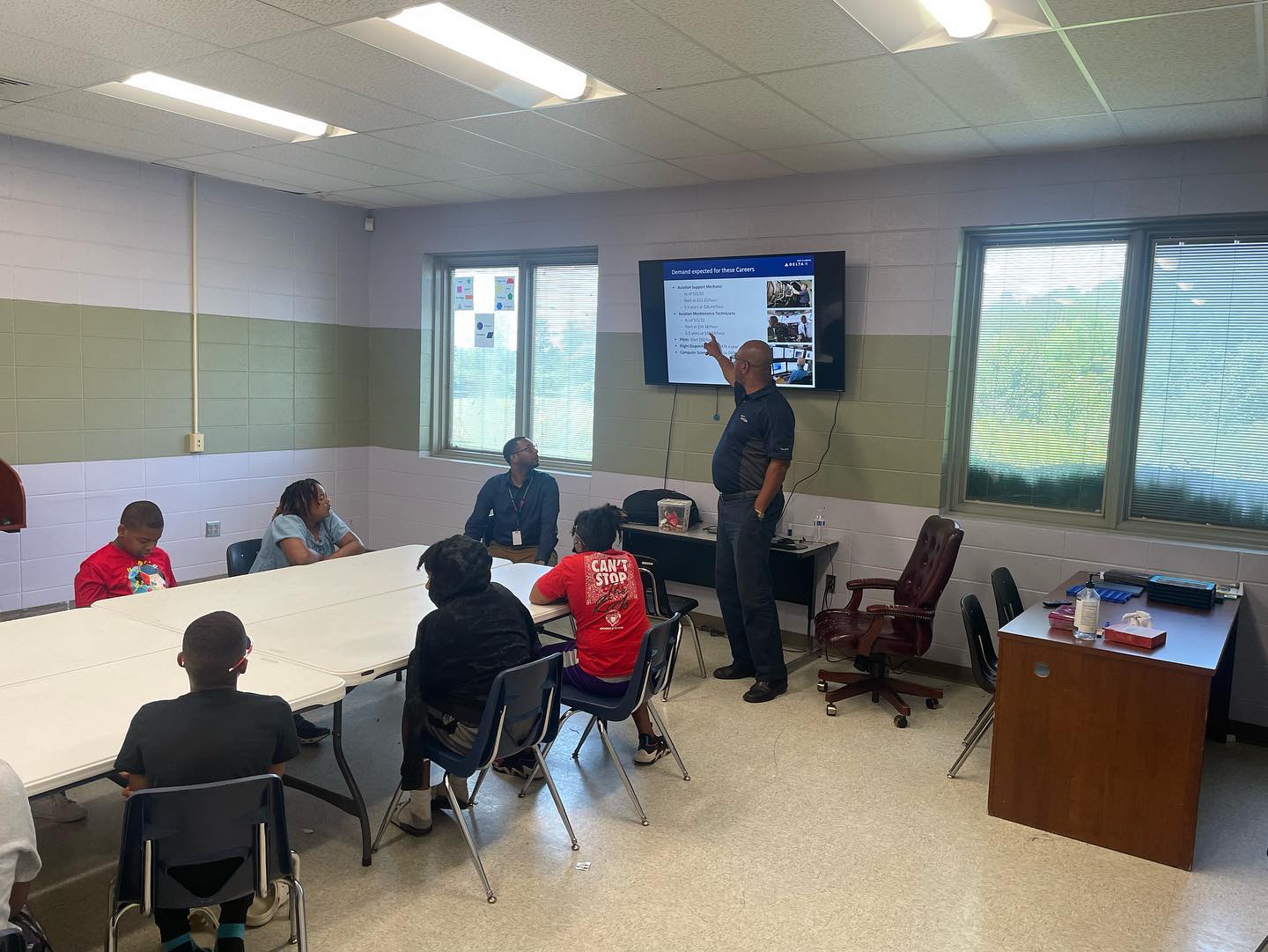 New US Aviation High School Opens – Welcomes 150 Students - AFM.aero