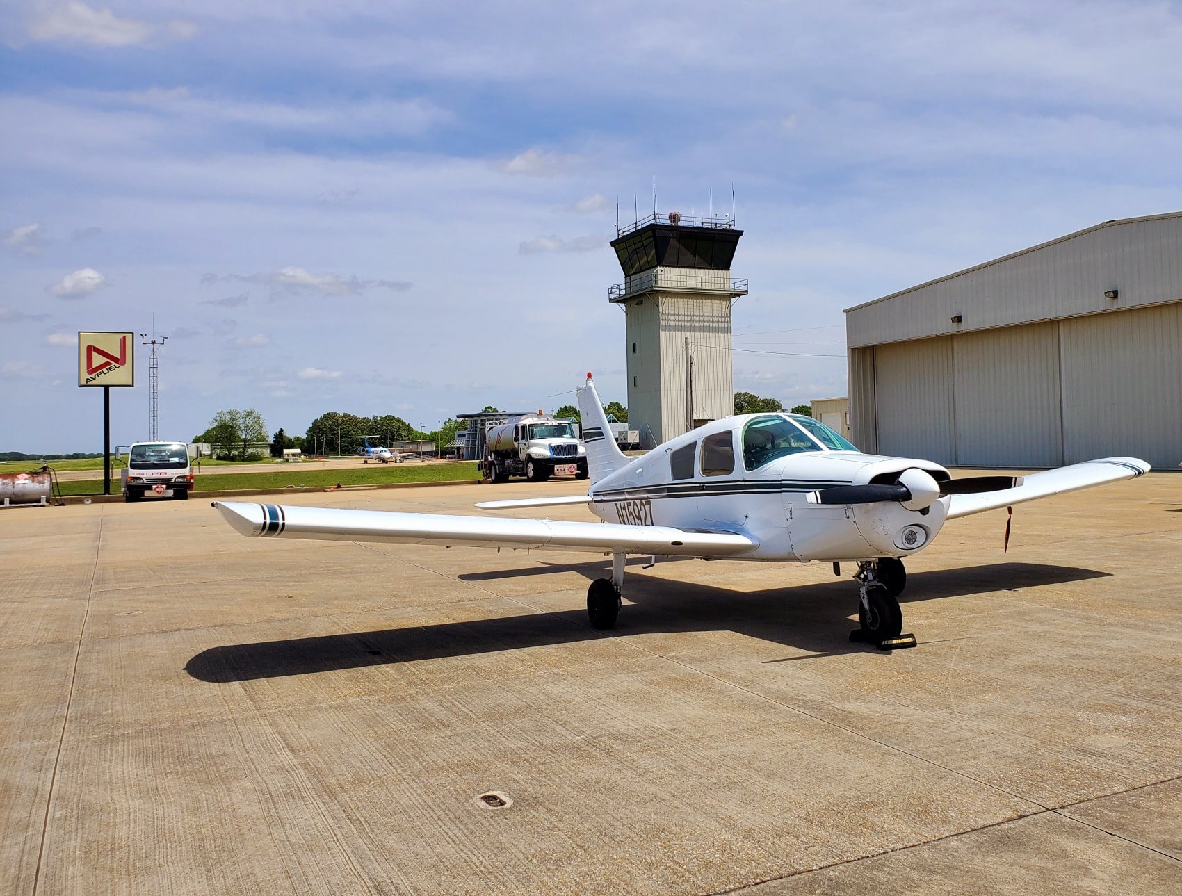 US Man Acquires Aircraft and Establishes Flight School Following Flying ...