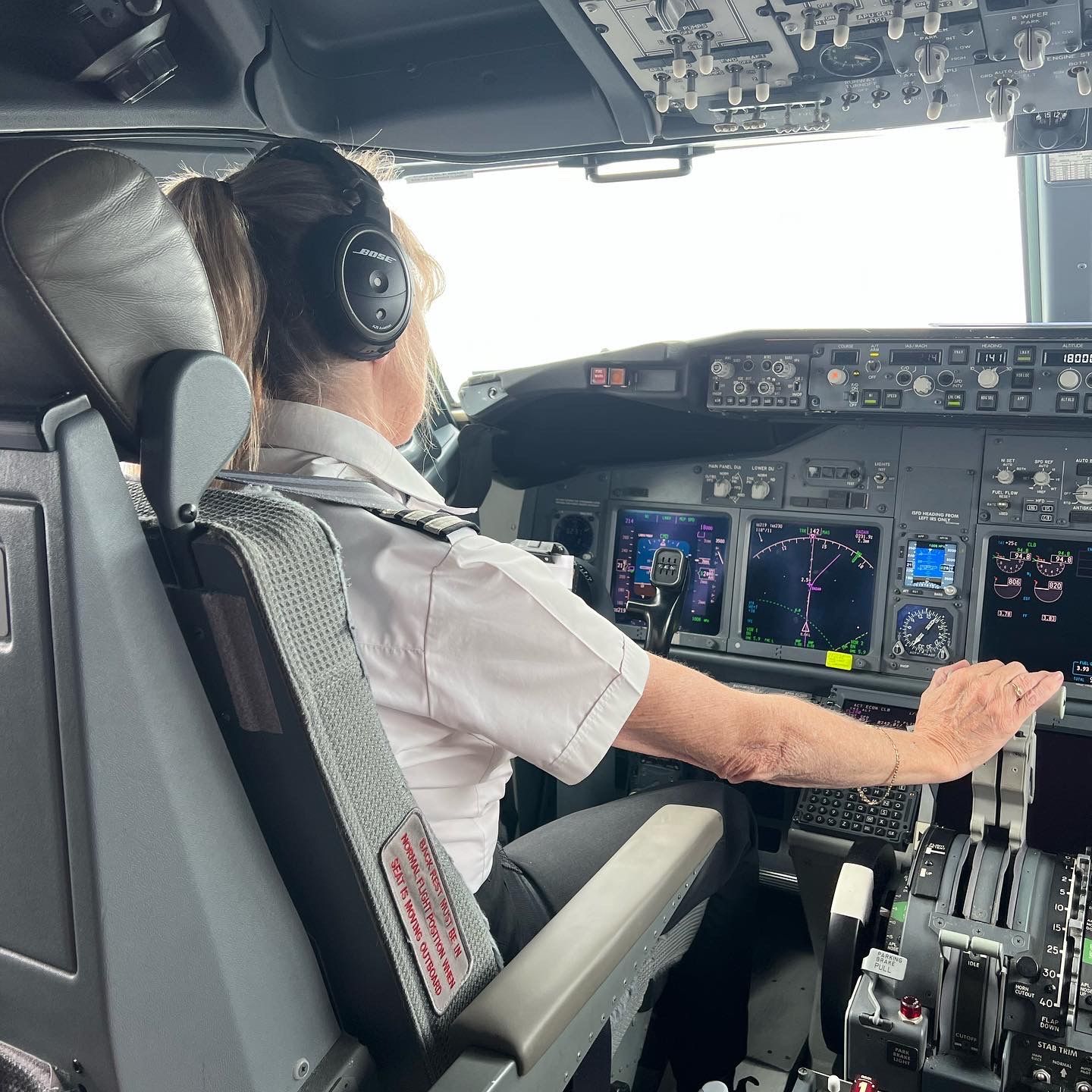 Australian Airline Hiring First Officers at Low Flight Hour Time ...