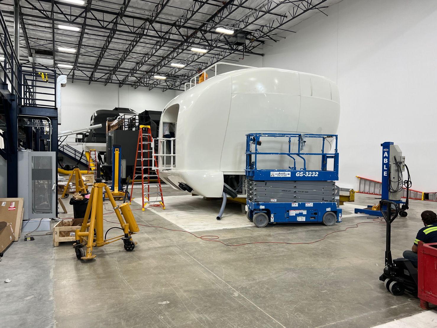 US Pilot Training Group Unveils New Airbus A320 Full Flight Simulator ...