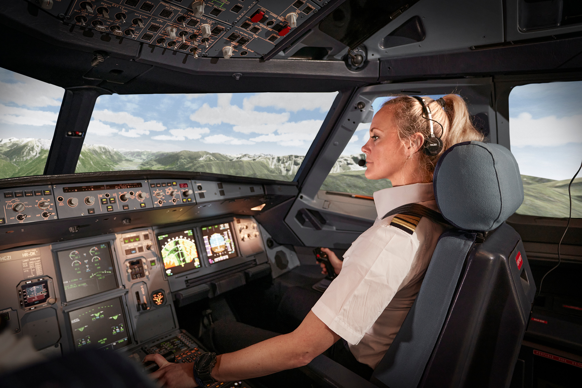 Indian Group Acquires Full Flight Simulator Manufacturer and Orders 8 ...