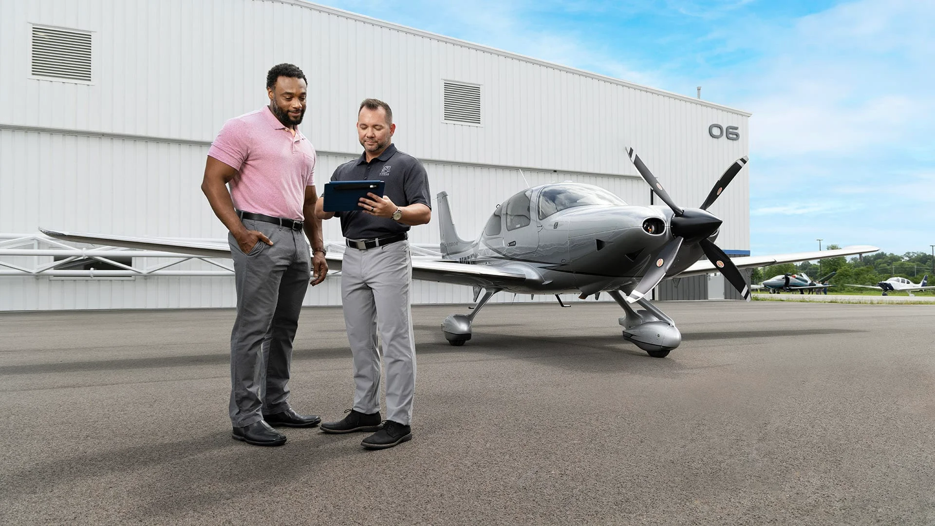 Global Training Aircraft Manufacturer, Cirrus Aircraft, Launches New ...