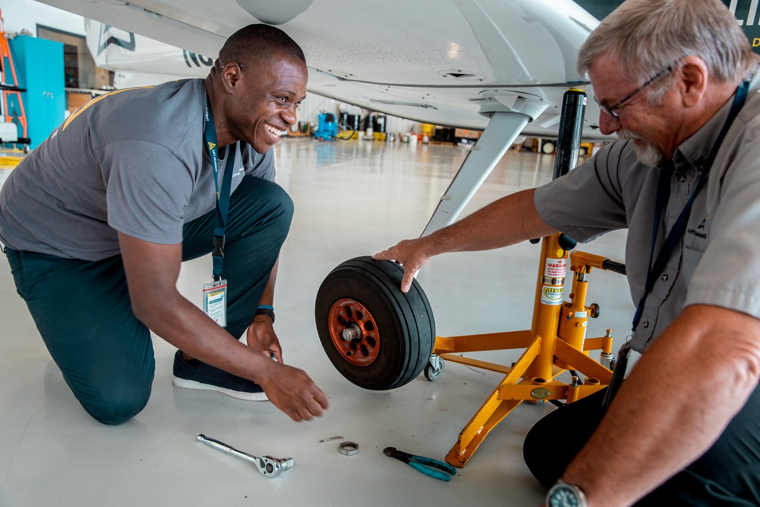 US Airline Owned Flight School Linked Maintenance Service Provider ...